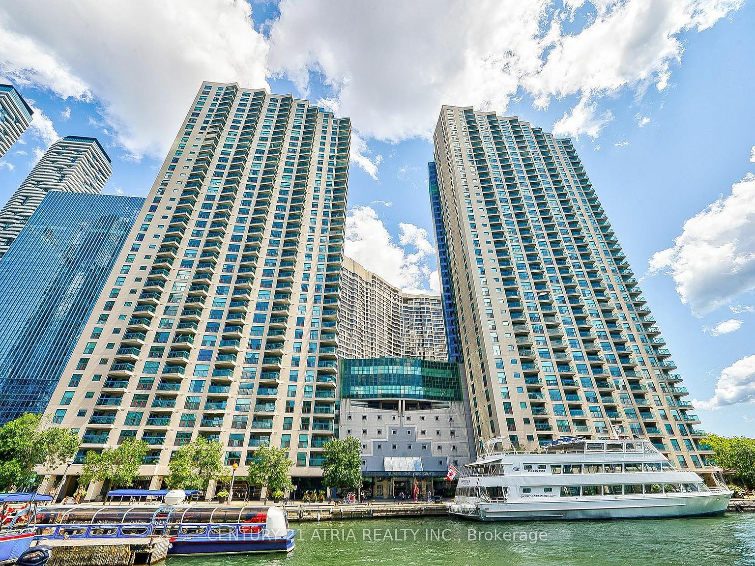 77 Harbour Sq #811, Toronto, ON M5J 2S2 | Zillow