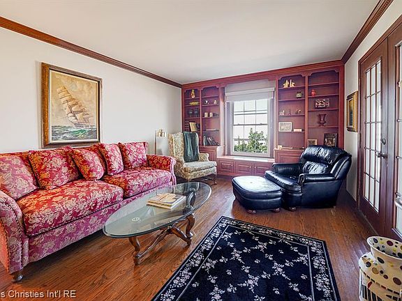 131 Windwood Pointe, Saint Clair Shores, MI 48080 | MLS #20230079633 ...