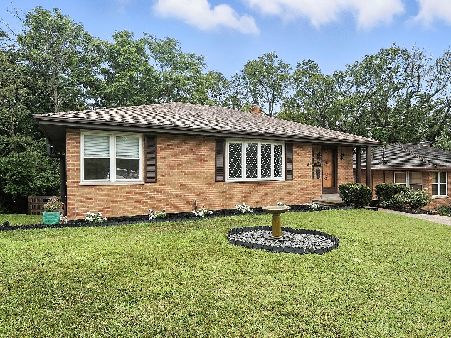 328 Locust Ln, Bellevue, KY 41073 | Zillow