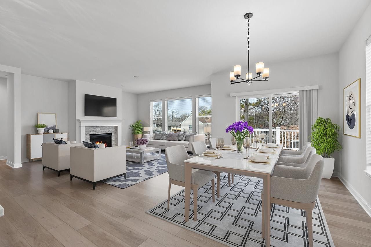 403 Sandy CIRCLE, Pewaukee, WI 53072 | MLS #1906837 | Zillow