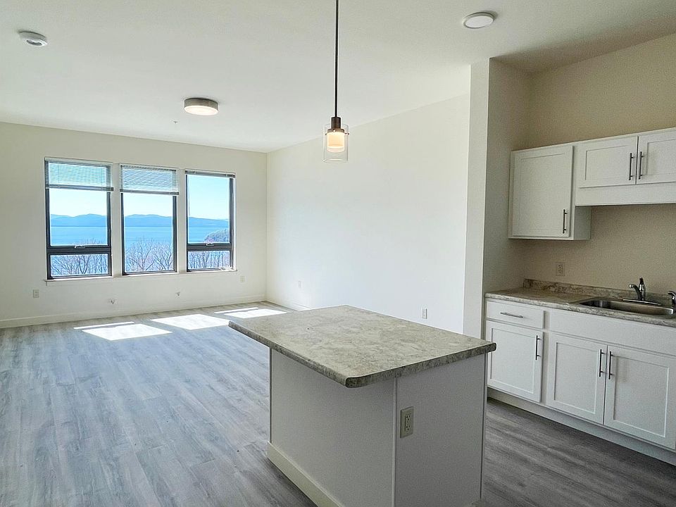 Sunset House - 70 Cambrian Way Burlington VT | Zillow