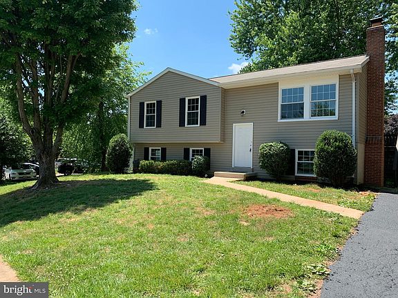 5627 Roundtree Dr, Woodbridge, VA 22193 | MLS #VAPW2074260 | Zillow