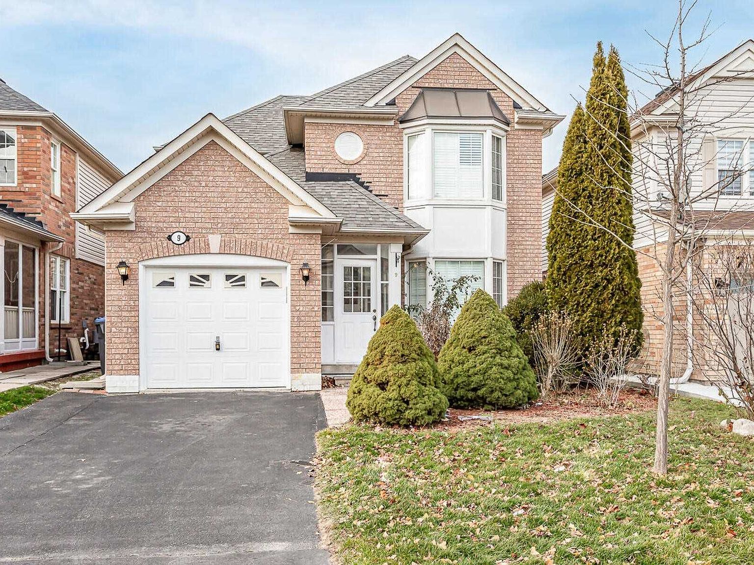 9 Vista Green Cres, Brampton, ON L7A 2S3 | Zillow
