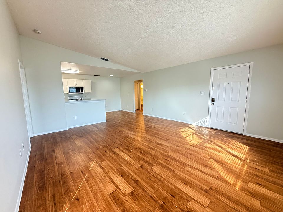 Glenbrooke Apartments - 8121 45th Court E Sarasota FL (1 units ...
