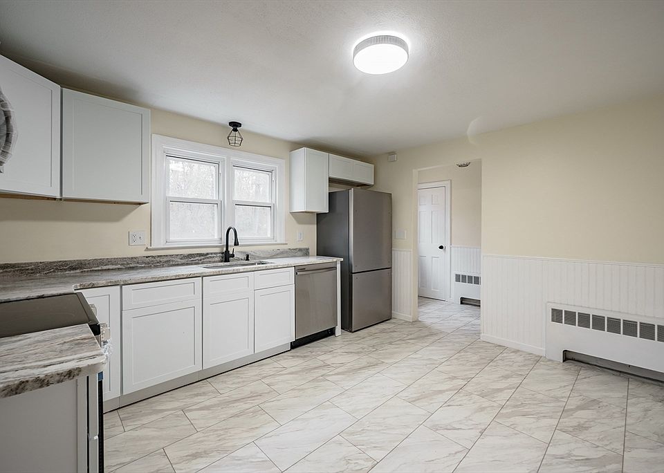 1174 Liberty St, Springfield, MA 01104 | Zillow