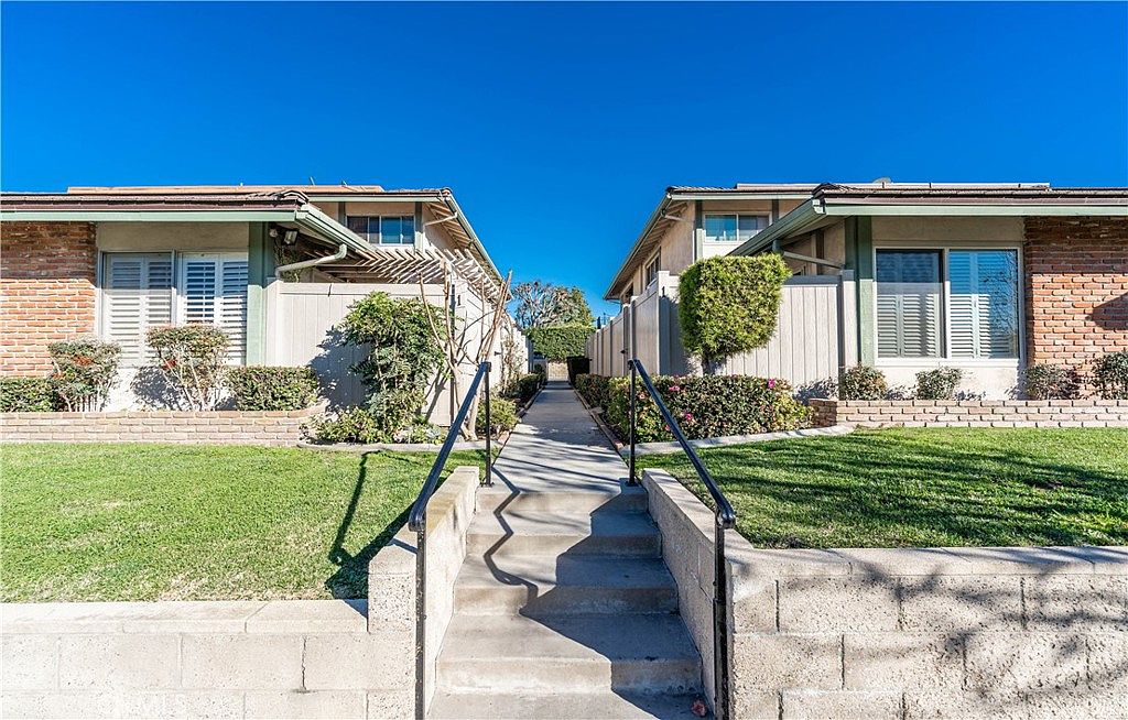 18714 Del Rio Pl UNIT 4, Cerritos, CA 90703 | Zillow