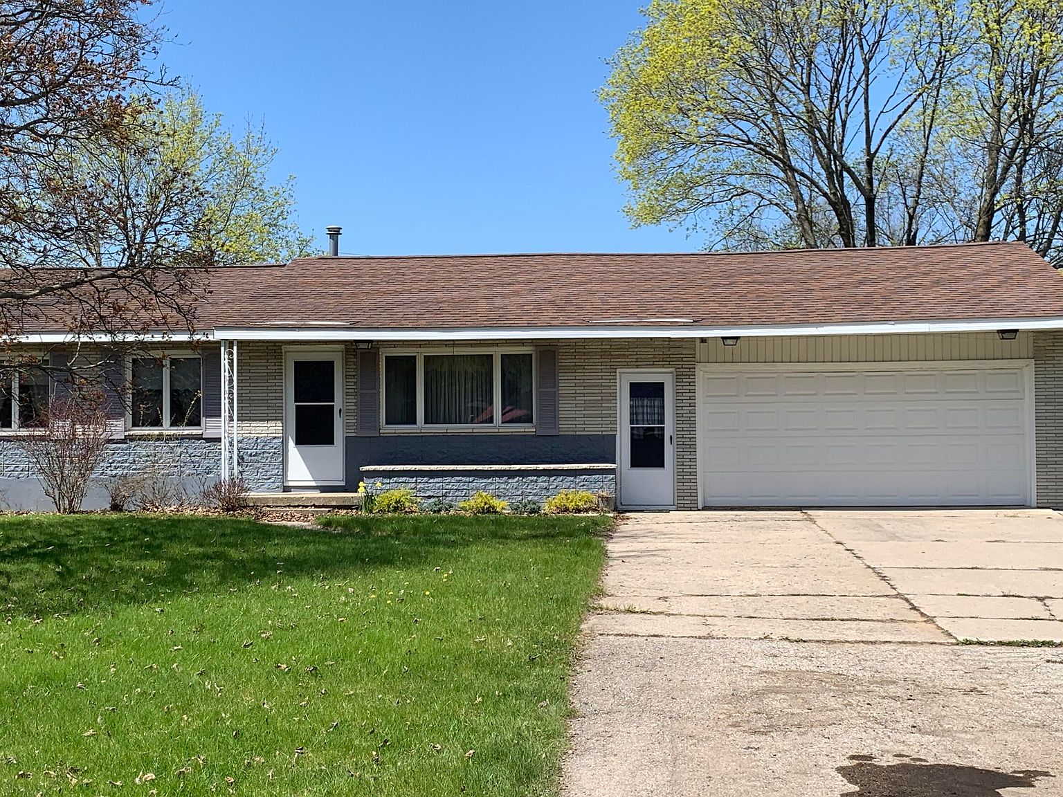 2192 Ralph Ave, Alpena, MI 49707 | Zillow