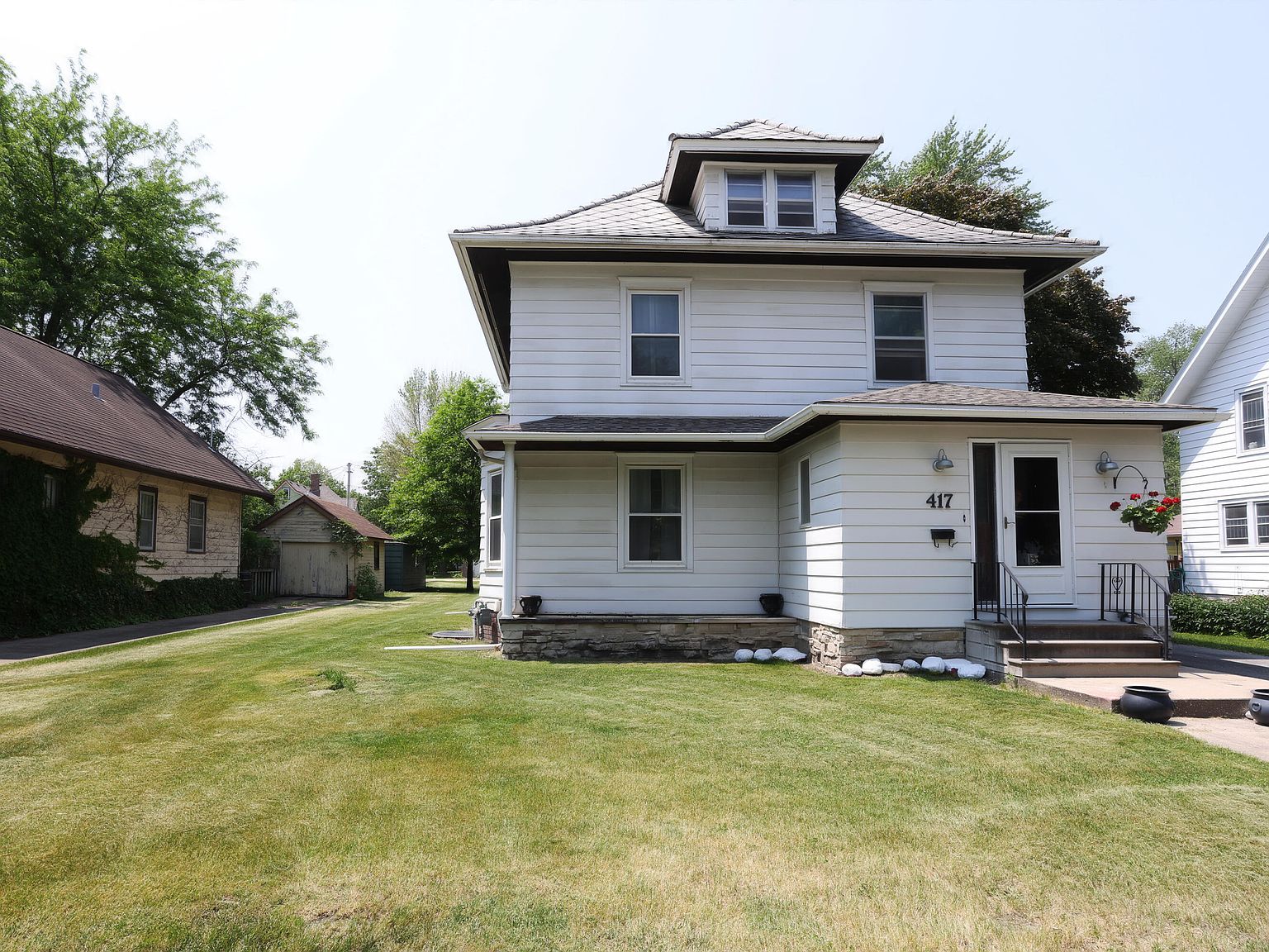 417 Cedar St, Boone, IA 50036 | Zillow