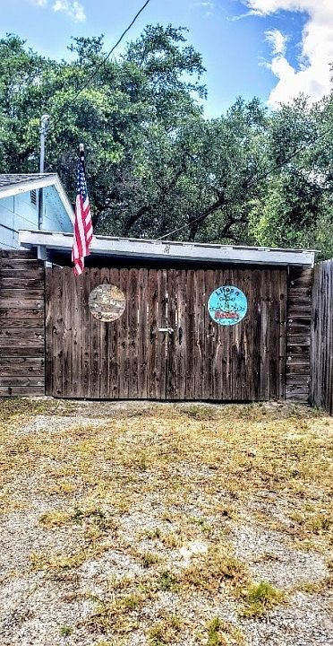713 N Kossuth St, Rockport, TX 78382 | MLS #420375 | Zillow