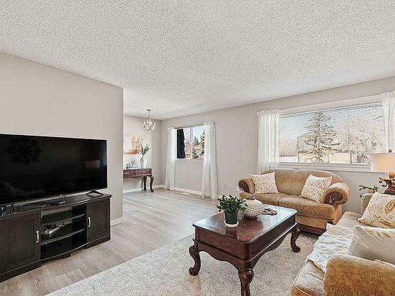 10714 Braeside Dr SW, Calgary, AB T2W 1C1 | Zillow