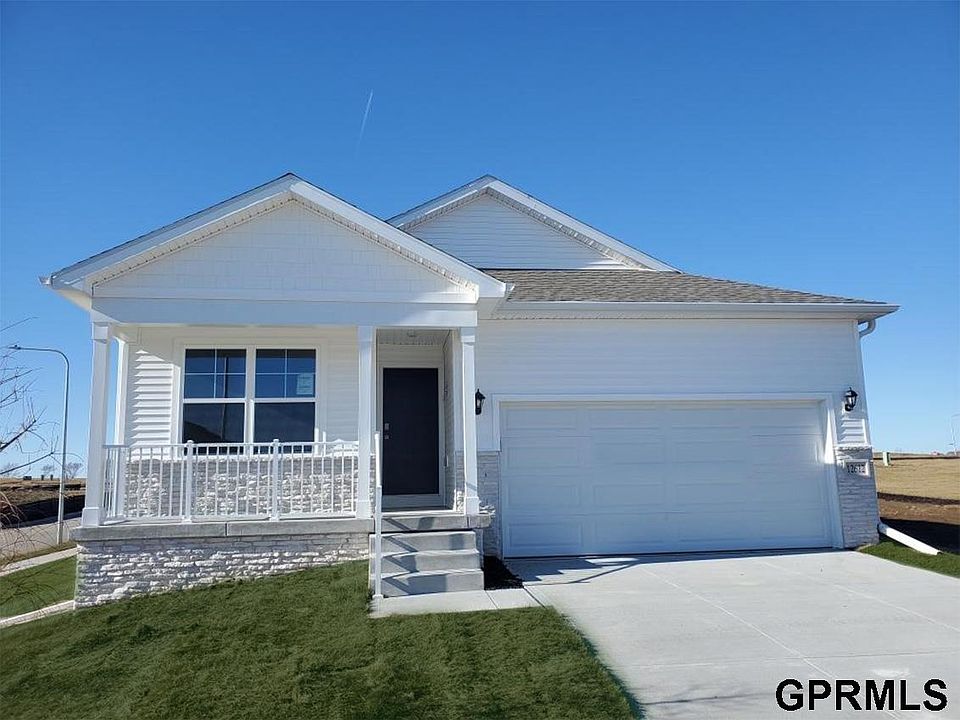 12612 S 204th Ave, Gretna, NE 68028 | Zillow