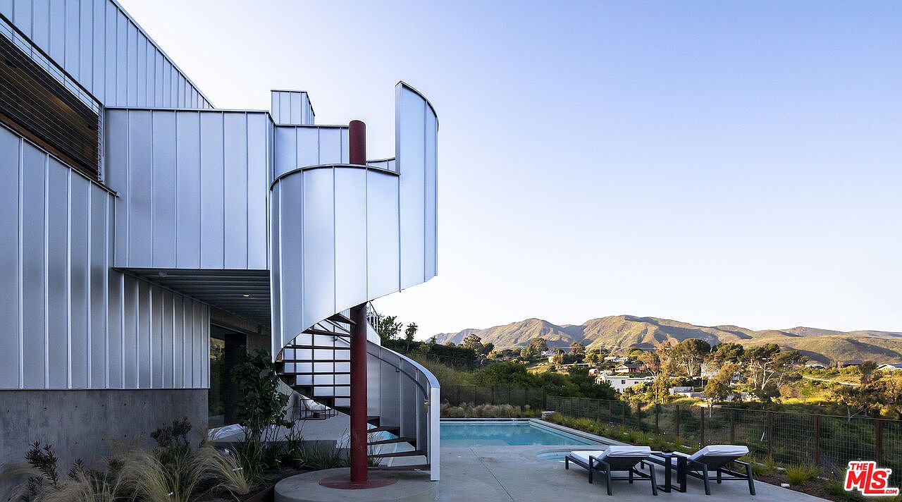 5932 Busch Dr, Malibu, CA 90265 | MLS #23-300509 | Zillow