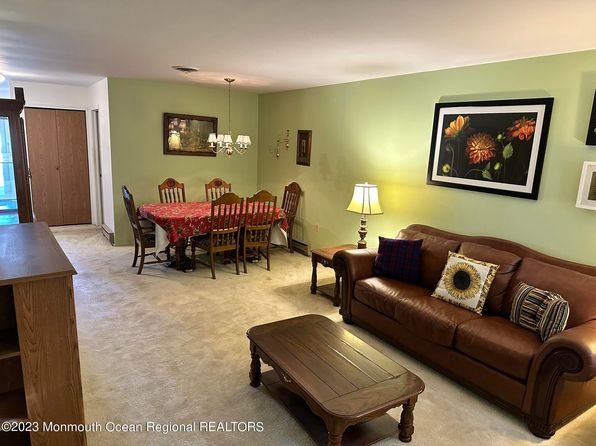 Pine Ridge at Crestwood Whiting Real Estate - Pine Ridge at Crestwood ...