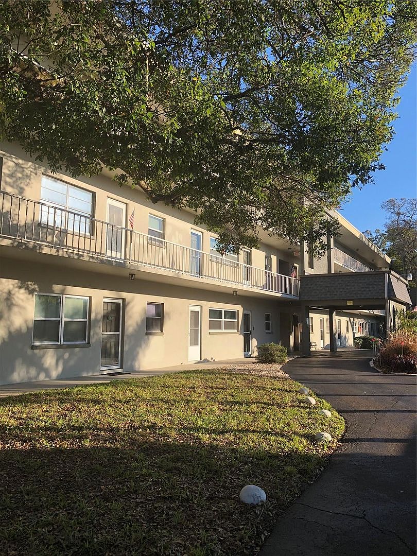 5890 38th Ave N APT 304, Saint Petersburg, FL 33710 | Zillow