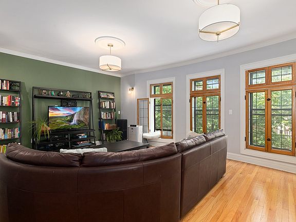 6607 N Newgard Ave APT 2S, Chicago, IL 60626 | MLS #12123909 | Zillow