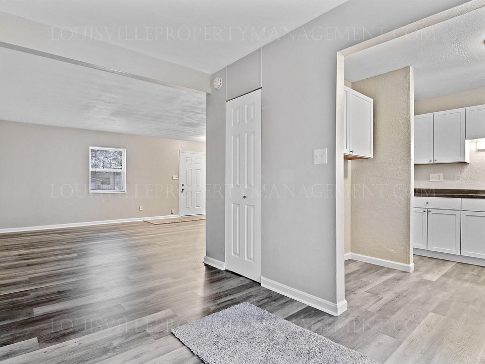 1202 East Walford Drive - 1202 E Walford Dr Jeffersonville IN | Zillow