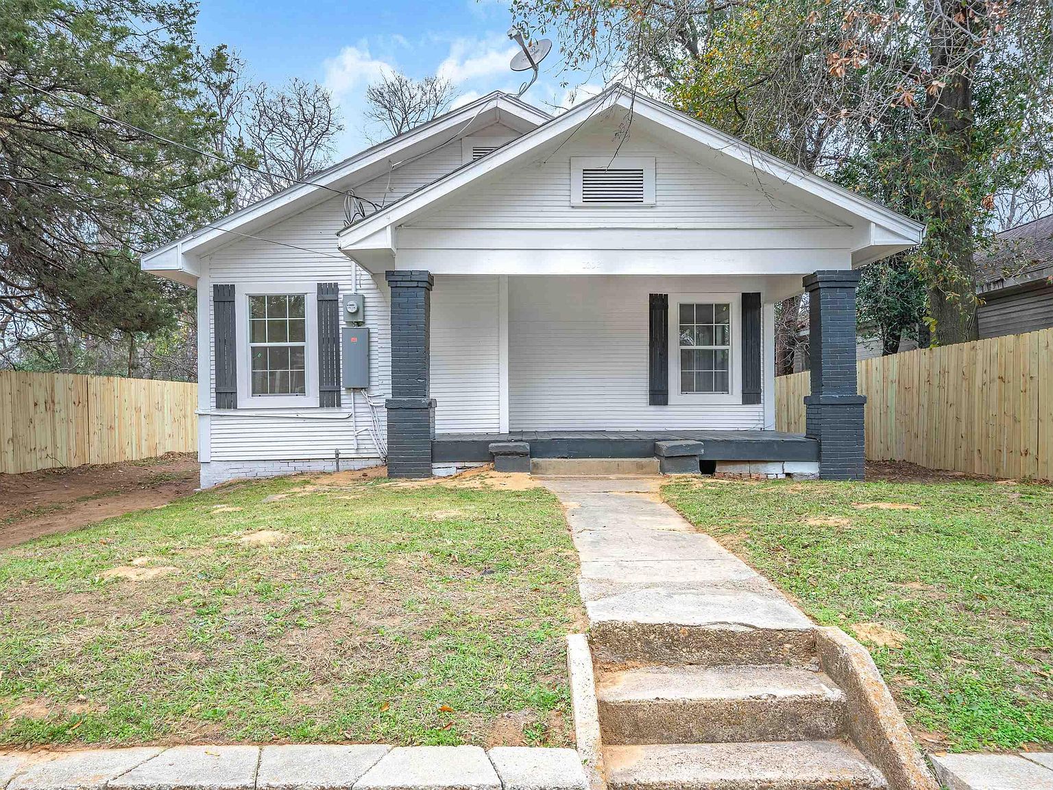 1006 E Locust St, Tyler, TX 75702 | MLS #24000014 | Zillow