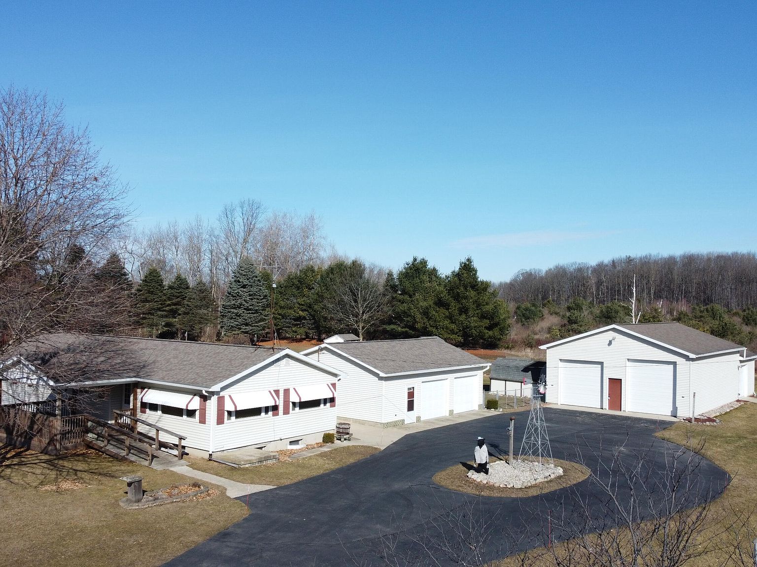 7576 Howard City Edmore Rd, Lakeview, MI 48850 | Zillow
