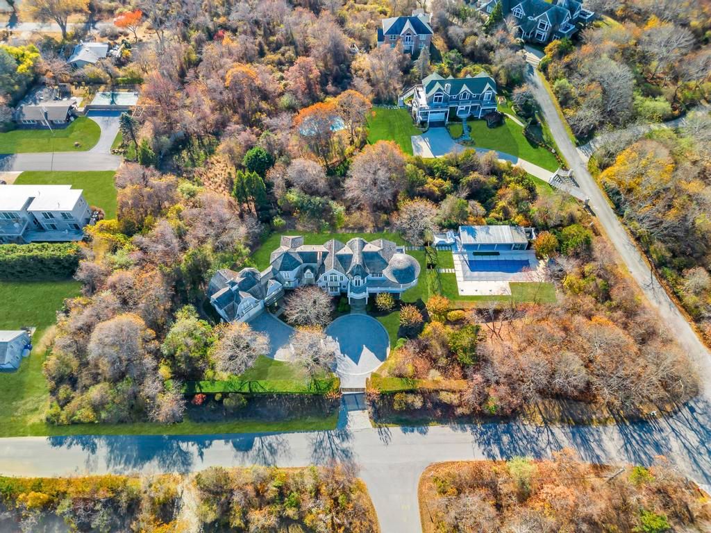 165 Soundview Dr, Montauk, NY 11954 | Out East