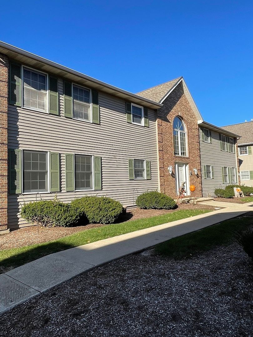 426 S Peace Rd #426, Sycamore, IL 60178 | Zillow