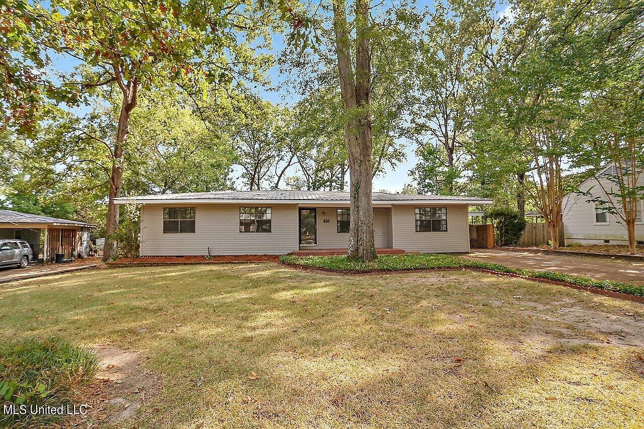 810 E Leake St, Clinton, MS 39056 | Zillow