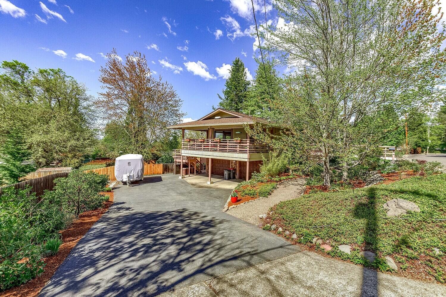 2055 Ridge Way, Medford, OR 97504 | Zillow