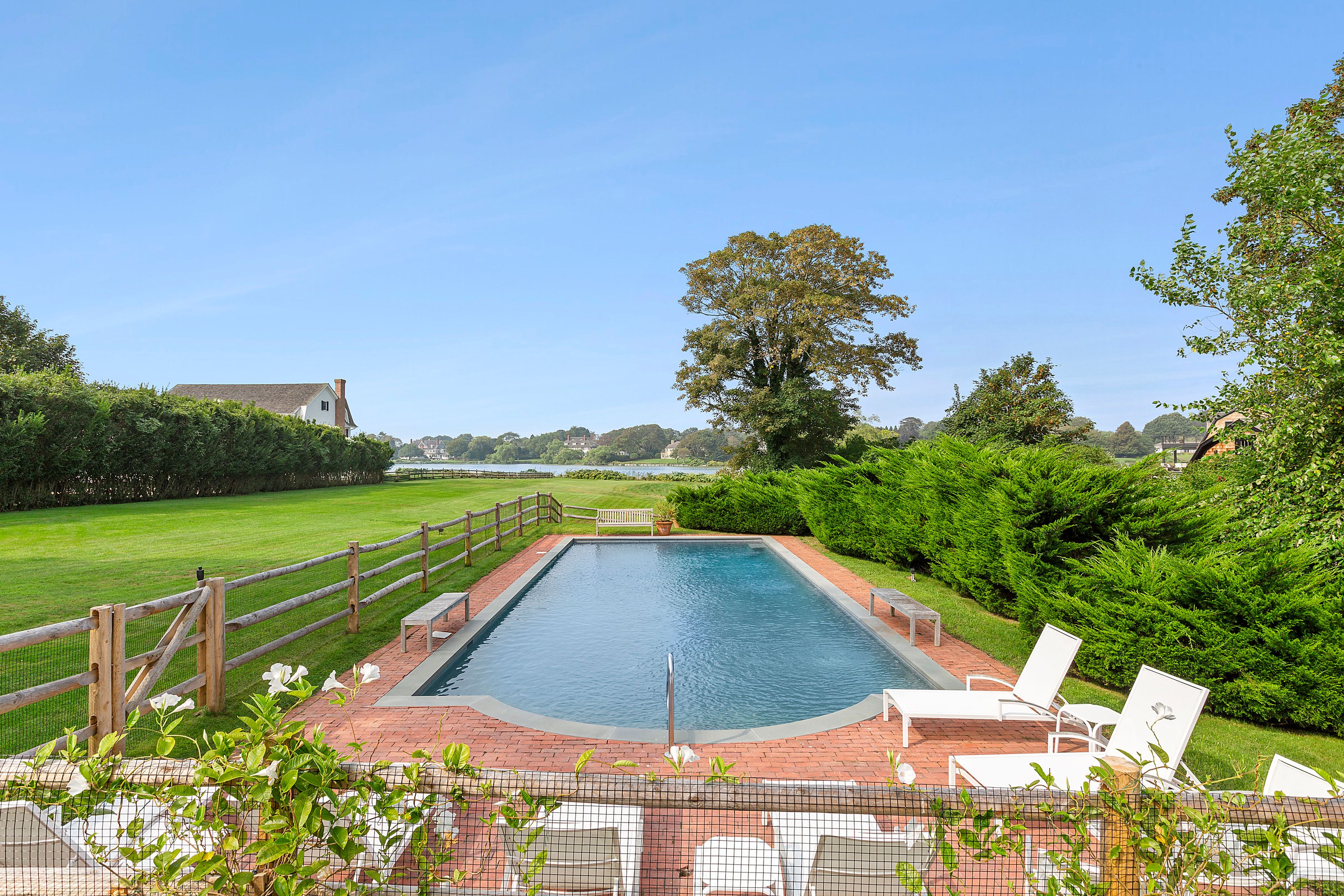 289 South Main St, Southampton, NY 11968 | Out East