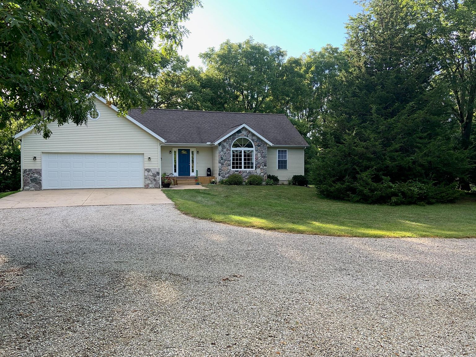 5520 Long Lake Rd, Reading, MI 49274 | Zillow