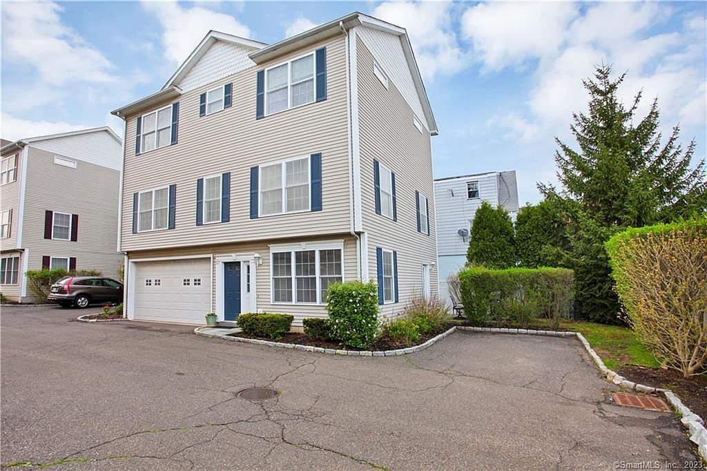 33 Moore St APT 2, Stamford, CT 06902 | MLS #170602583 | Zillow