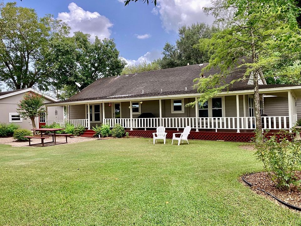 90 SW County Road 303, Edna, TX 77957 | Zillow