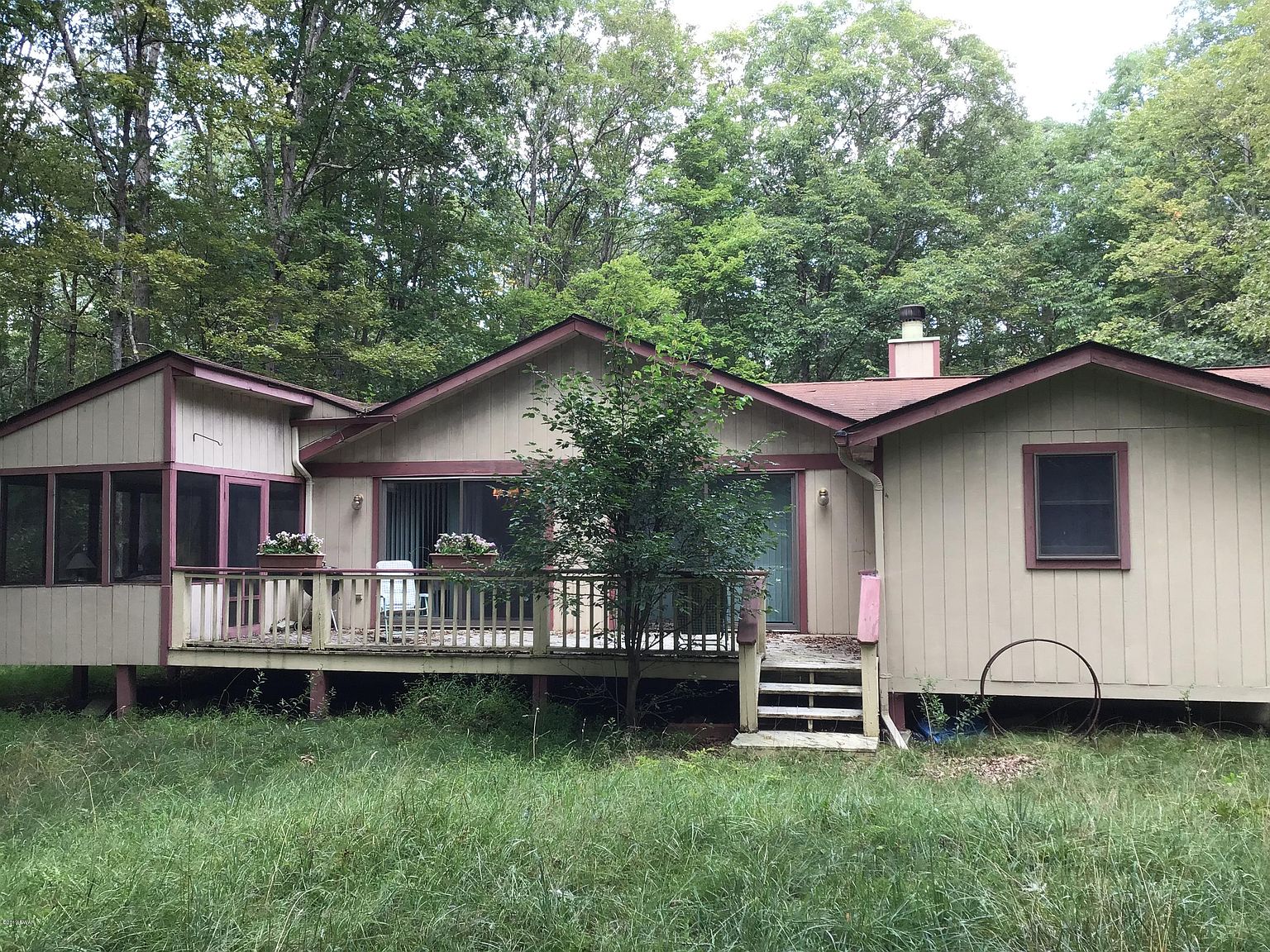 105 Lakeview Ter, Lords Valley, PA 18428 | Zillow