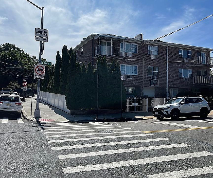 20-01 Hazen St #2, East Elmhurst, NY 11370 | Zillow