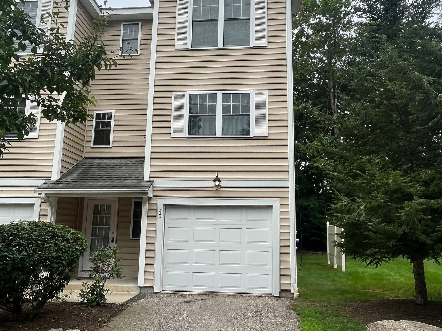 49 Forestview Drive #49, Norwich, CT 06360 | Zillow