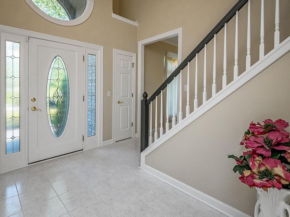 1205 Robin LANE, Racine, WI 53402 | MLS #1850412 | Zillow