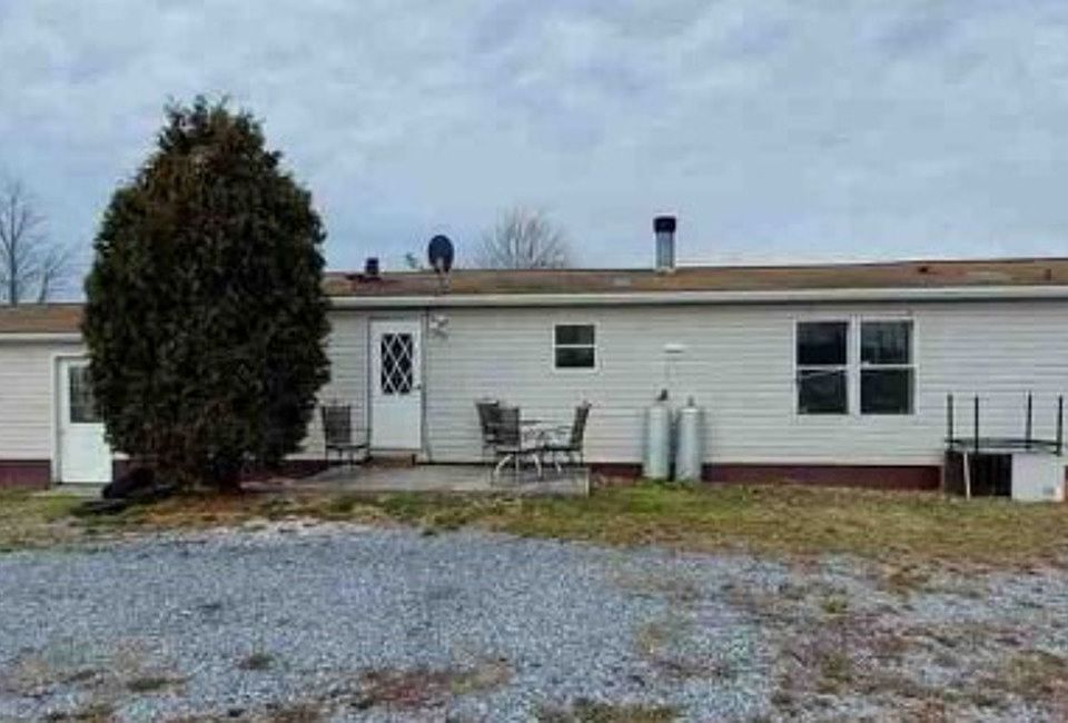 8662 Clear Ridge Rd, Clearville, PA 15535 | Zillow