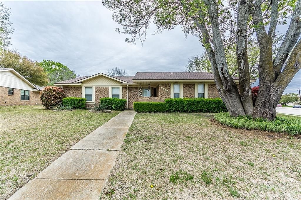 2200 Kentfield Dr, Plano, TX 75074 | Zillow