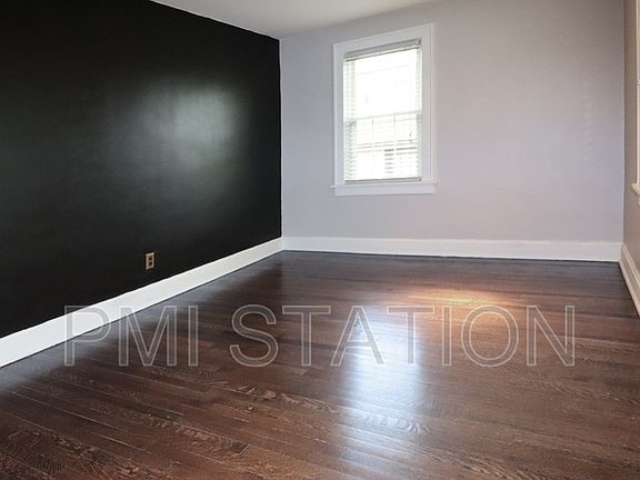 4943 State Line Rd, Kansas City, MO 64112 | Zillow