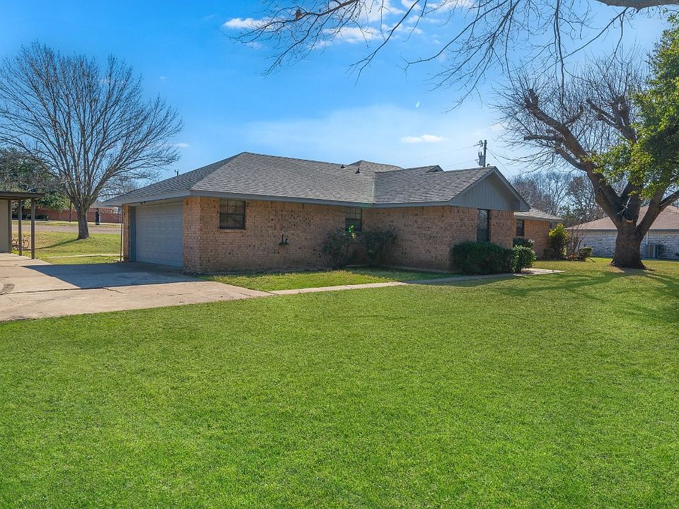 202 Brookwood Ct, Red Oak, TX 75154 | Zillow
