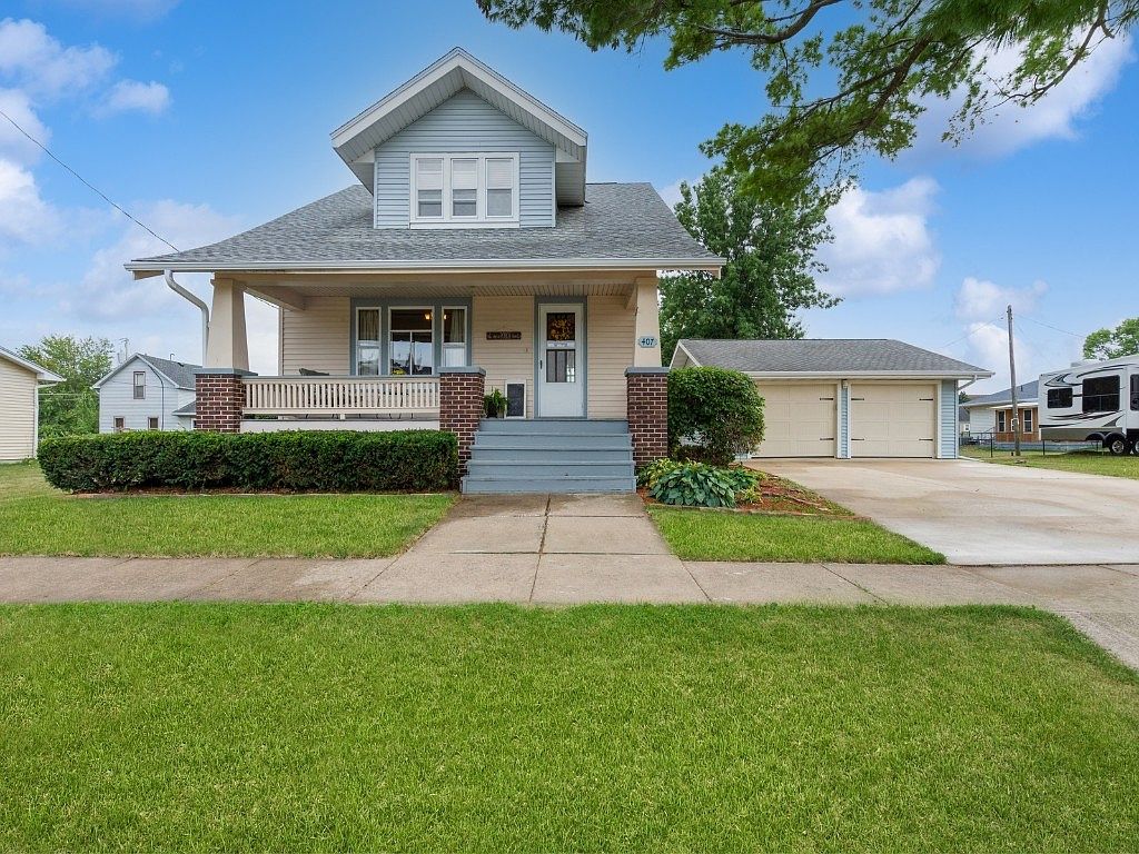 407 2nd St E, Newhall, IA 52315 | Zillow