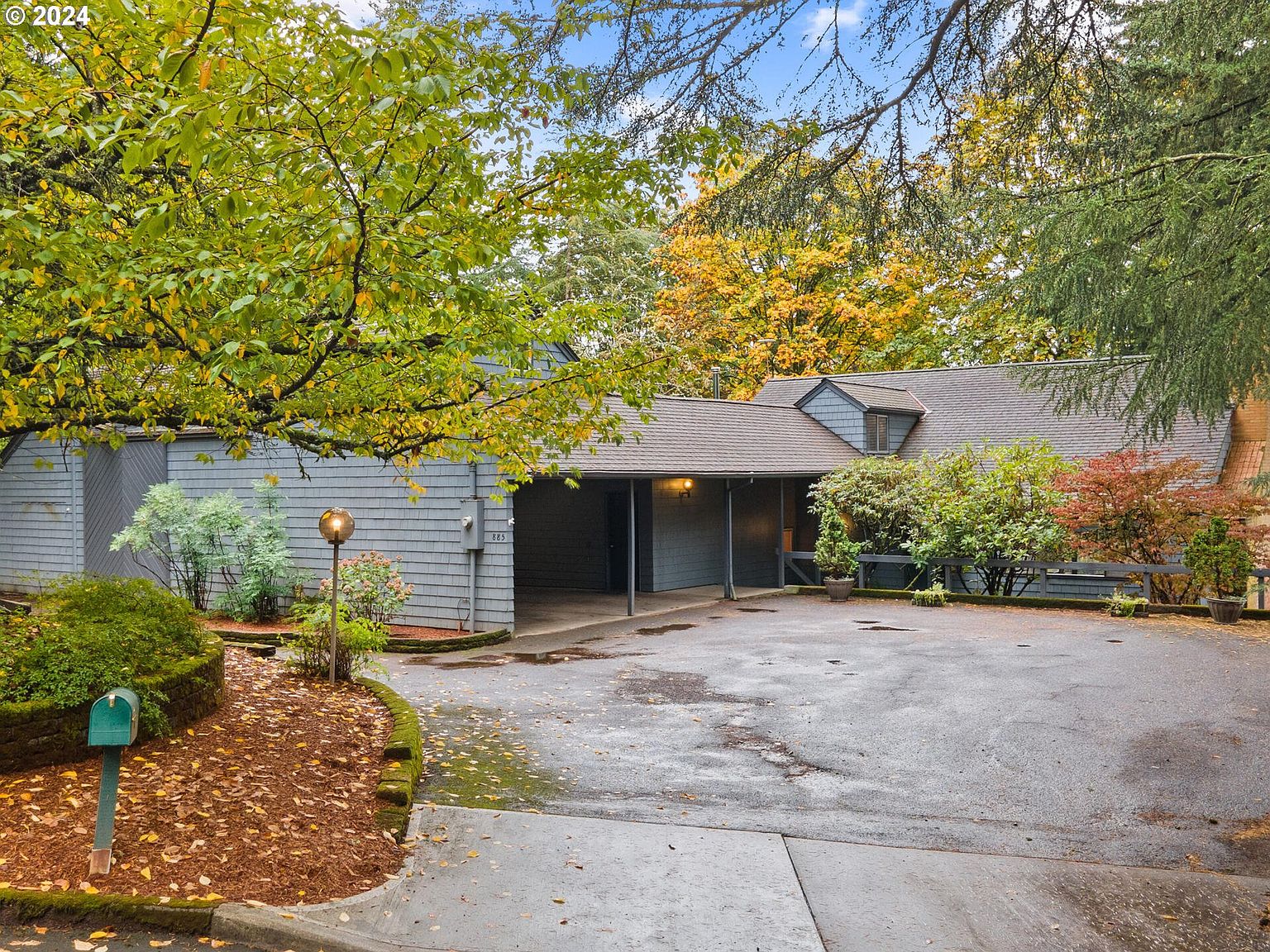 885 SW 84th Ct, Portland, OR 97225 | Zillow