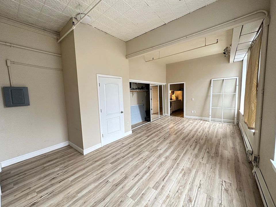 213 Worthington St Springfield MA | Zillow