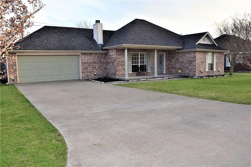 616 Rhonda St, Italy, TX 76651 | Zillow