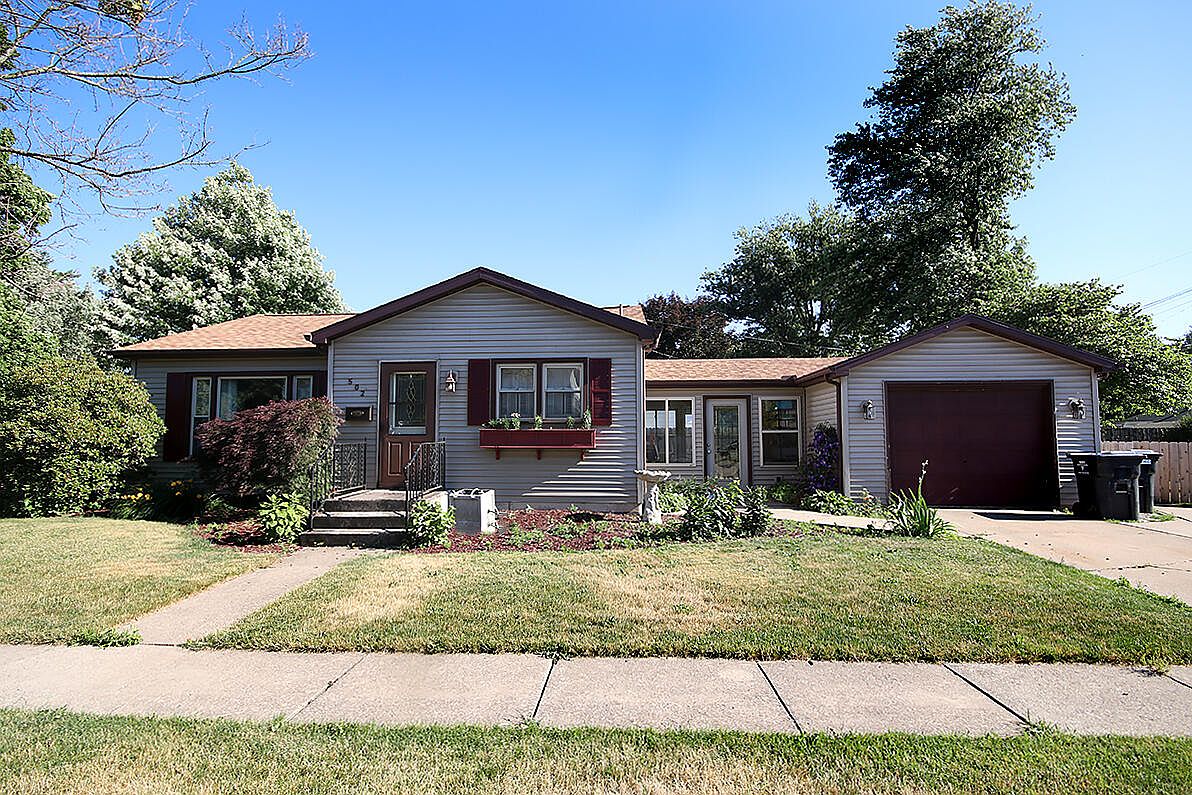 502 Cecil St, Buchanan, MI 49107 | Zillow