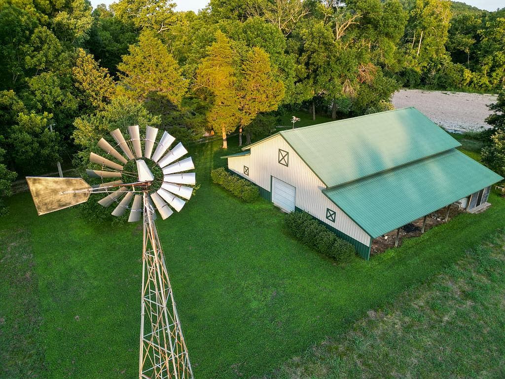 7126 Big Sugar Creek Rd, Pineville, MO 64856 | MLS #11323747 | Zillow