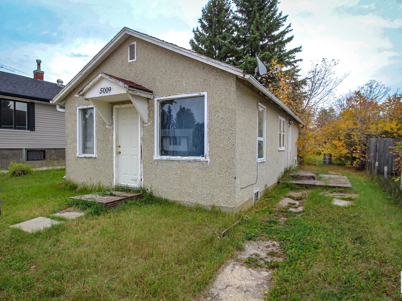5009 51st St, Myrnam, AB T0B 3K0 | MLS #E4359984 | Zillow