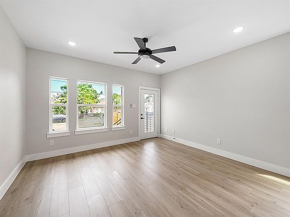 216 E 37th St #A, Houston, TX 77018 | Zillow