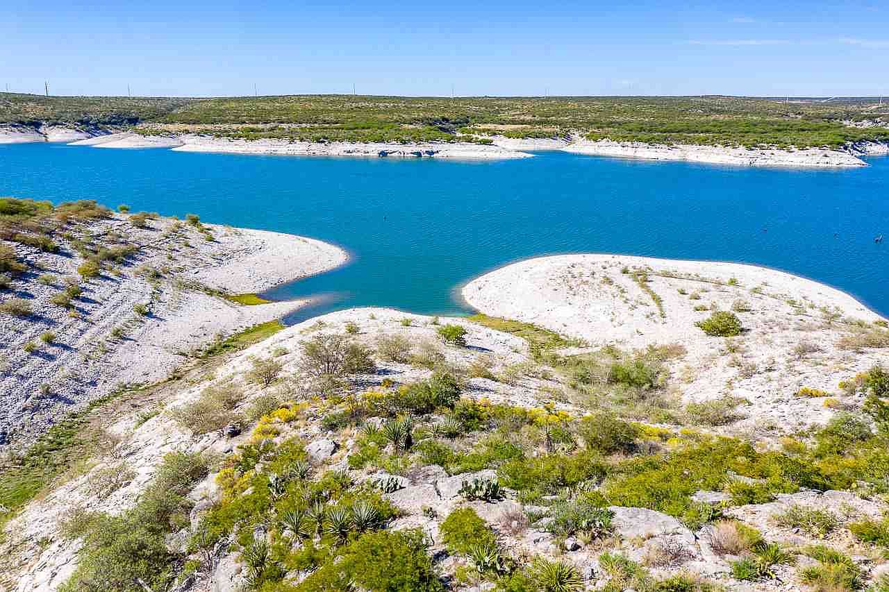 747 Diablo St, Del Rio, TX 78840 | Zillow