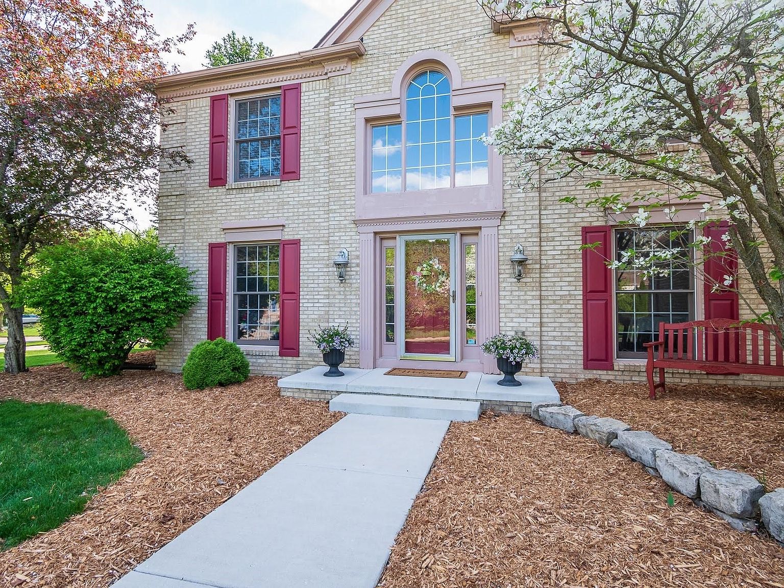 5010 Cherry Blossom Cir, West Bloomfield, MI 48324 | Zillow