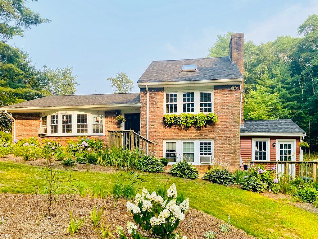 149 Main St, Plympton, MA 02367 | Zillow