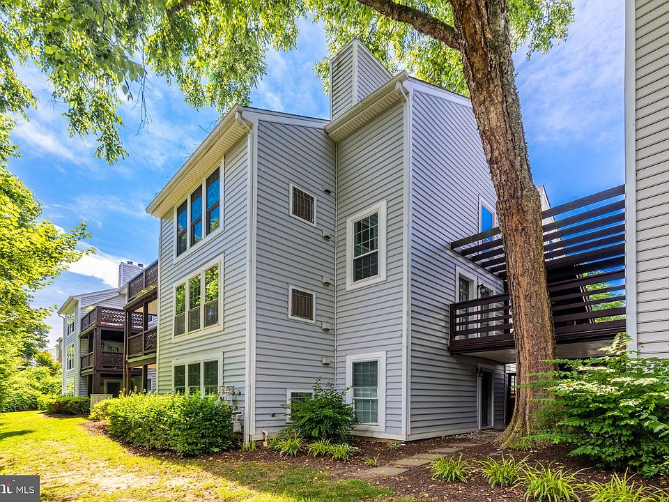 10098 Oakton Terrace Rd, Oakton, VA 22124 | Zillow